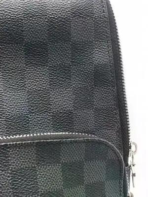 LOUIS VUITTON 2018 Damier Graphite Avenue Sling Bag