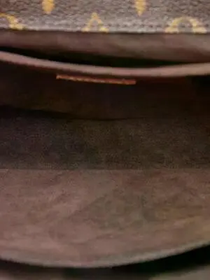 LOUIS VUITTON 2018 Monogram Pochette Metis Satchel