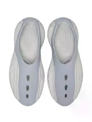 CROCS Ripple Clogs With Matte Finish And Perforated Detailing - Grey