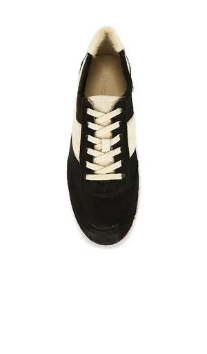 Vince La Runner In . Also