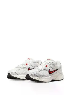 Nike V5 Rnr Sneakers With Reflective Accents - White