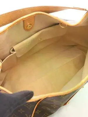 LOUIS VUITTON 2009 Gm Monogram Galliera Shoulder Bag