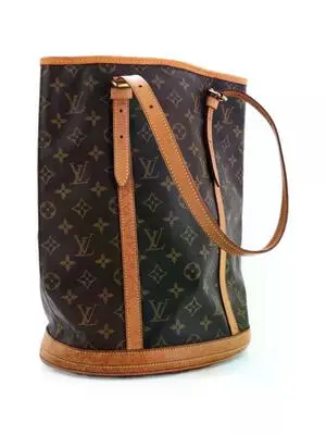 LOUIS VUITTON Monogram Canvas Gm Bucket Bag