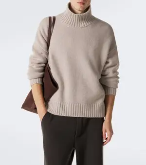 LISA YANG Olai Cashmere Turtleneck Sweater