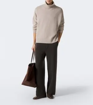 LISA YANG Olai Cashmere Turtleneck Sweater
