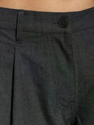 SAMSOE SAMSOE Saharper Pleat Shorts