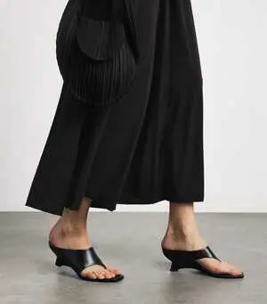 Issey Miyake Drape Jersey Cropped Trousers