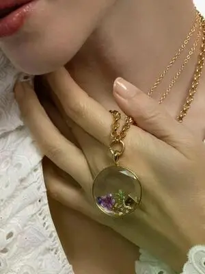 Loquet Jupiter Locket-pendant Necklace In 18k Yellow
