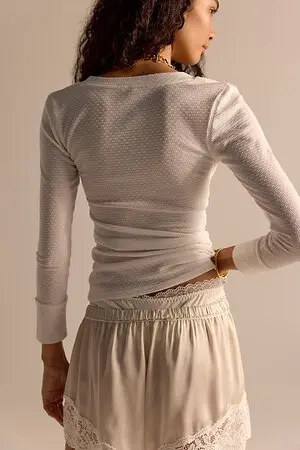 INTIMATELY Easy Like That Henley At - Cloud Dancer