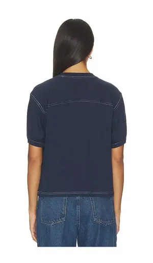 Good American The Gym Tee In . Also