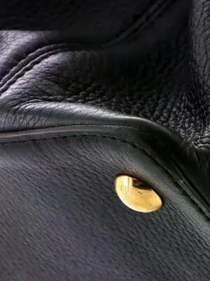 LOUIS VUITTON Capucines Bag Leather Mm Satchel
