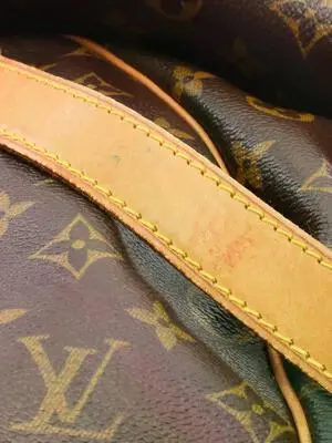 LOUIS VUITTON 1997 Monogram Keepall Bandouliere 60 Travel Bag