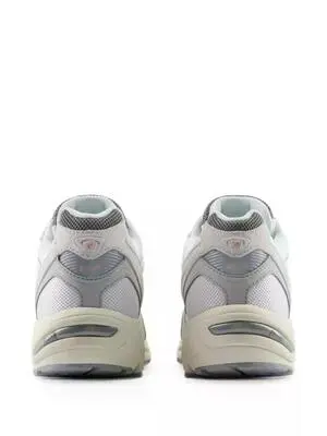 NEW BALANCE 880r Abzorb Sneakers
