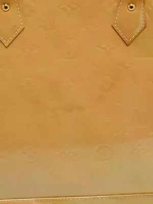 LOUIS VUITTON 2009 Gm Alma Handbag - Neutrals