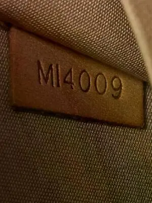 LOUIS VUITTON 2009 Gm Alma Handbag