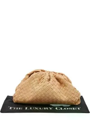 Bottega Veneta The Pouch Clutch Bag - Neutrals