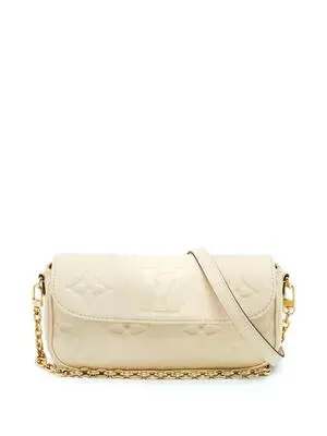LOUIS VUITTON Ivy Monogram Giant Empreinte Wallet On Chain
