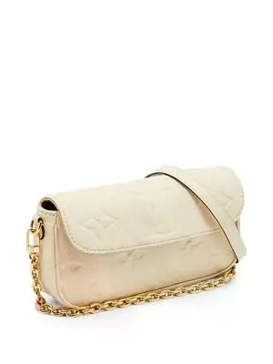 LOUIS VUITTON Ivy Monogram Giant Empreinte Wallet On Chain