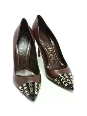 Valentino Garavani Alcove Studded Pumps