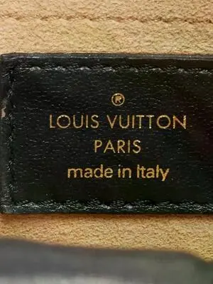 LOUIS VUITTON Damier Quilted Shoulder Bag