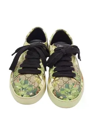 Gucci Gg Supreme Blooms Low-top Lace-up Sneakers