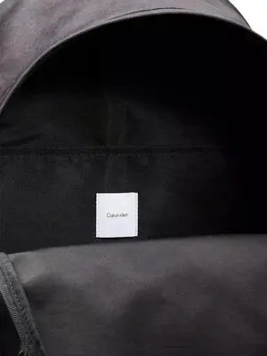 Calvin Klein Logo Patch Zip-fastening Backpack