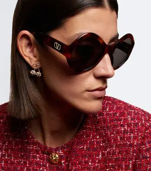 Valentino Garavani L'8 Vlogo Round Sunglasses