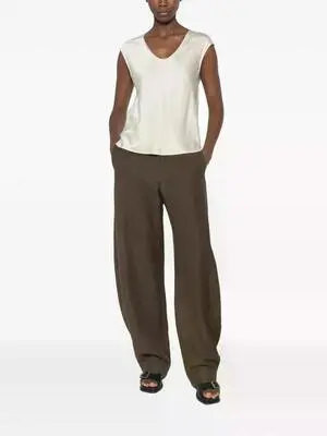 Imperial V-neck Sleeveless Blouse