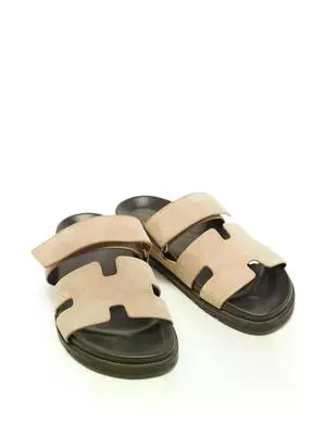 Hermès Chypre Suede Sandals - Neutrals