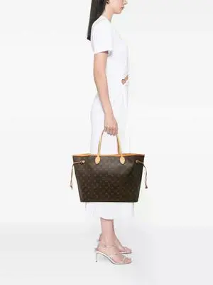 LOUIS VUITTON 2015 Monogram Neverfull Gm Tote Bag - Brown