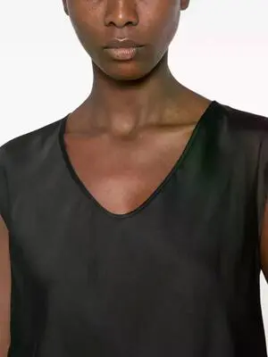 Imperial V-neck Sleeveless Blouse