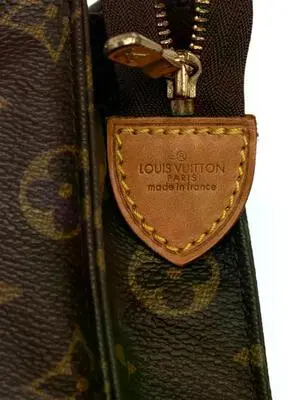 LOUIS VUITTON 1996 Monogram Toiletry Pouch 26 Clutch Bag