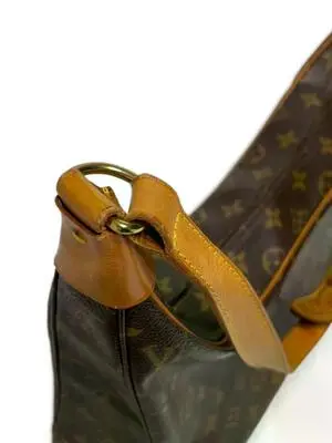 LOUIS VUITTON Monogram Canvas Shoulder Bag
