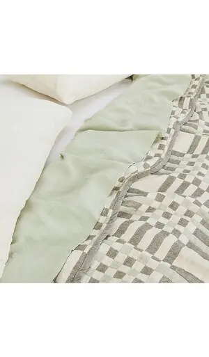 HAWKINS NEW YORK Queen Simple Plaid Blanket