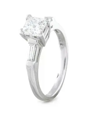 LB EXCLUSIVE Embellished Diamond Ring