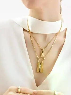 Loraida Small Blade Diamond Necklace