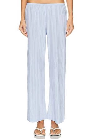 Donni. The Eyelet Pop Simple Crop Pant - Cloud