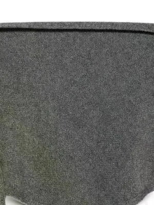 BEYOU Fine-knit Triangular Scarf - Grey
