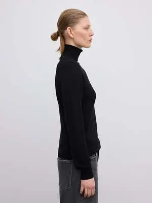 HOUSE OF DAGMAR Cashmere Turtleneck
