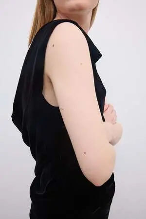 HOUSE OF DAGMAR Waterfall Velvet Top