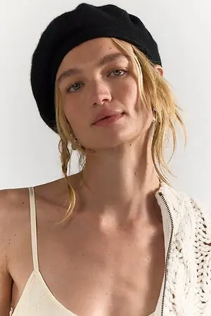 Free People Chic Cashmere Beret At - Black