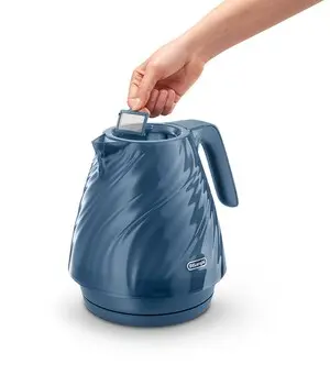DE'LONGHI Ballerina Seta Kettle - Blue