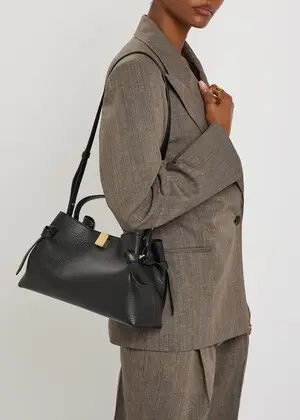 Yuzefi Gyoza Grained Leather Tote - Black