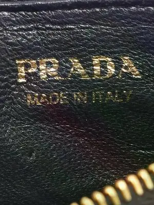 Prada Logo-plaque Zip Card Case