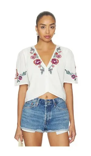 CLEOBELLA Brett Top In . Also - White