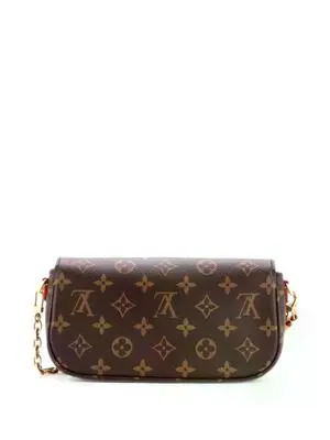 LOUIS VUITTON Ivy Wallet On Chain Monogram Canvas Shoulder Bag