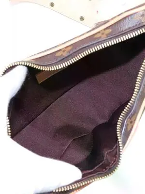LOUIS VUITTON 2021-2026 Monogram Croissant Mm Shoulder Bag