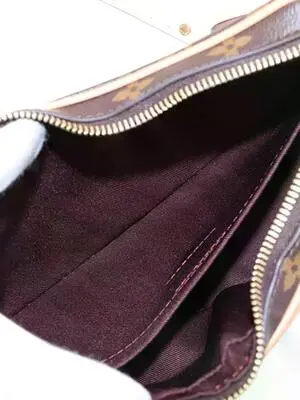 LOUIS VUITTON 2021-2026 Monogram Croissant Mm Shoulder Bag