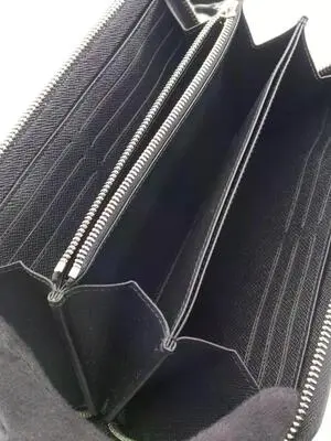 LOUIS VUITTON 2019 Epi Zippy Wallet