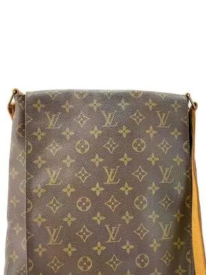LOUIS VUITTON Monogram Shoulder Bag